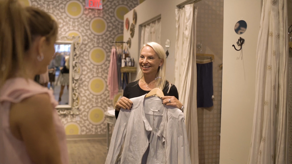 Lisa Donovan: the voice of fashion. – LongWood Media